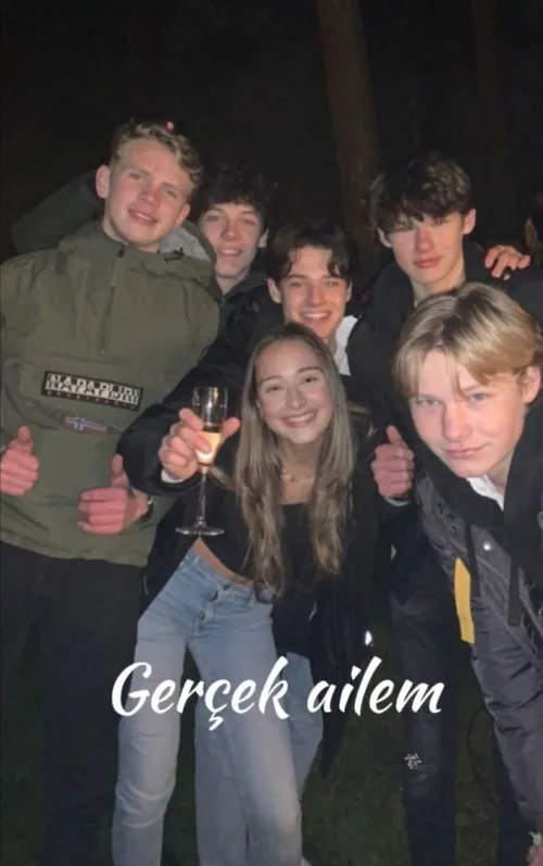 Böylekiyazarcı / Aden~Gerçek ailem~ / 22.Bölüm